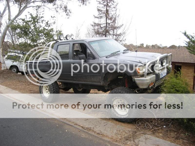 Nick's 89 Hilux | Pirate 4x4